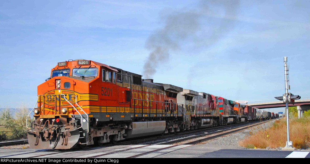 BNSF 5201